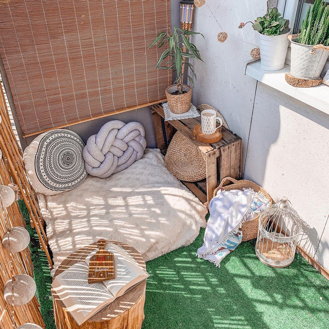 Wall Mounted Task Lights: Illuminating Workspaces for Optimal ...